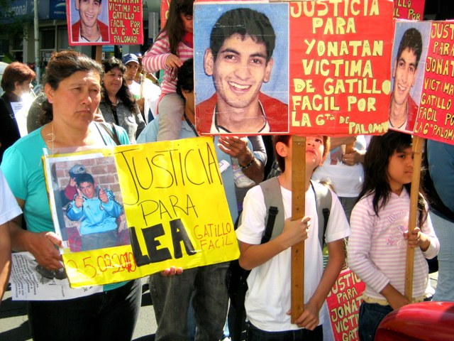 Escrache por Jonatan Mansilla y todas las víctimas del gatillo fácil - Cooperativa de Trabajo ...